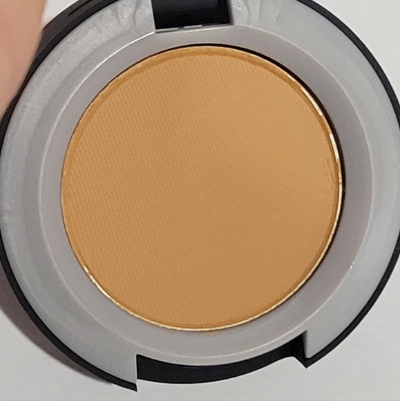 MAC Cosmetics | Makeup | Nwt Mac Powder Kiss Soft Matte Eye Shadow ...